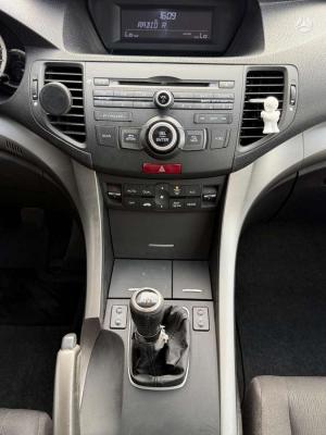 Pelēks Honda Accord 2009 Viļņa, ar dzinēja tilpumu 2.20 L un nobraukumu 363 tūkst. km par 1450 €, foto 23 vietnē AUTOMOTO.COM.LV