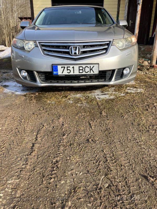 Pelēks Honda Accord 2010 Rakvere, ar dzinēja tilpumu 2.00 L un nobraukumu 242 tūkst. km par 1499 €, foto 2 vietnē AUTOMOTO.COM.LV