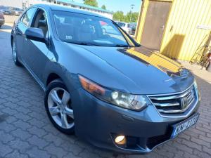 Pelēks Honda Accord 2010 Rīga, ar dzinēja tilpumu 2.20 L un nobraukumu 300 tūkst. km par 3990 €, foto 4 vietnē AUTOMOTO.COM.LV