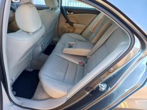 Pelēks Honda Accord 2010 Rīga, ar dzinēja tilpumu 2.20 L un nobraukumu 300 tūkst. km par 3990 €, foto 7 vietnē AUTOMOTO.COM.LV