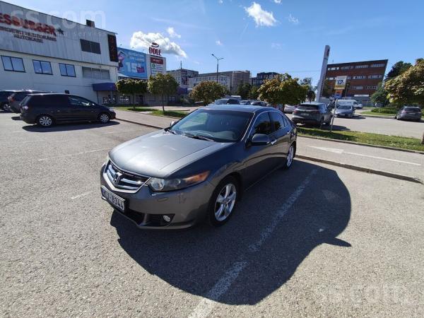 Grey Honda Accord 2010 in Riga, with an engine capacity of 2.00 L and mileage of 280 thousand km for 2150 €, photo 2 on AUTOMOTO.COM.LV