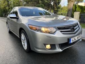 Pelēks Honda Accord 2010 Tallina, ar dzinēja tilpumu 2.00 L un nobraukumu 255 tūkst. km par 2690 €, foto 5 vietnē AUTOMOTO.COM.LV