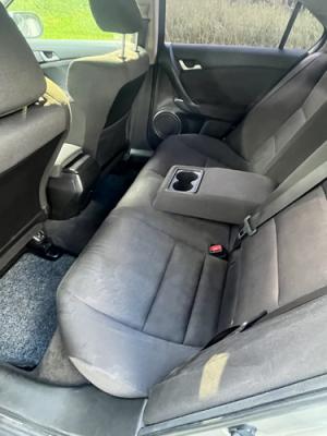 Pelēks Honda Accord 2010 Tallina, ar dzinēja tilpumu 2.00 L un nobraukumu 255 tūkst. km par 2690 €, foto 10 vietnē AUTOMOTO.COM.LV