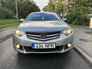 Pelēks Honda Accord 2010 Tallina, ar dzinēja tilpumu 2.00 L un nobraukumu 255 tūkst. km par 2690 €, foto 16 vietnē AUTOMOTO.COM.LV