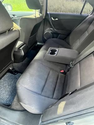 Pelēks Honda Accord 2010 Tallina, ar dzinēja tilpumu 2.00 L un nobraukumu 255 tūkst. km par 2690 €, foto 20 vietnē AUTOMOTO.COM.LV