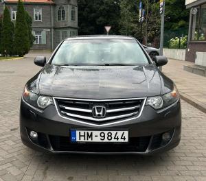 Pelēks Honda Accord 2010 Viļņa, ar dzinēja tilpumu 2.00 L un nobraukumu 269 tūkst. km par 4300 €, foto 3 vietnē AUTOMOTO.COM.LV