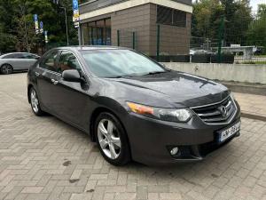 Grey Honda Accord 2010 in Vilnius, with an engine capacity of 2.00 L and mileage of 279 thousand km for 4300 €, photo 4 on AUTOMOTO.COM.LV