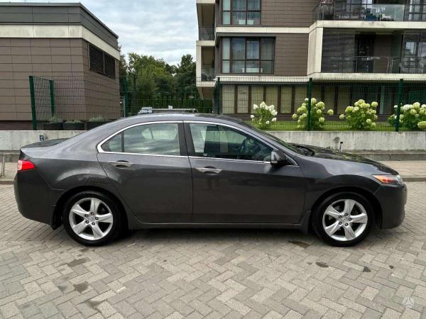 Pelēks Honda Accord 2010 Viļņa, ar dzinēja tilpumu 2.00 L un nobraukumu 279 tūkst. km par 4300 €, foto 5 vietnē AUTOMOTO.COM.LV