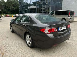 Grey Honda Accord 2010 in Vilnius, with an engine capacity of 2.00 L and mileage of 279 thousand km for 4300 €, photo 8 on AUTOMOTO.COM.LV