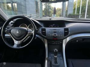 Grey Honda Accord 2010 in Vilnius, with an engine capacity of 2.00 L and mileage of 279 thousand km for 4300 €, photo 12 on AUTOMOTO.COM.LV
