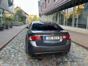 Grey Honda Accord 2010 in Rakvere, with an engine capacity of 2.00 L and mileage of 277 thousand km for 3300 €, photo 3 on AUTOMOTO.COM.LV