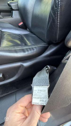 Grey Honda Accord 2011 in Vilnius, with an engine capacity of 2.35 L and mileage of 223 thousand km for 4700 €, photo 13 on AUTOMOTO.COM.LV