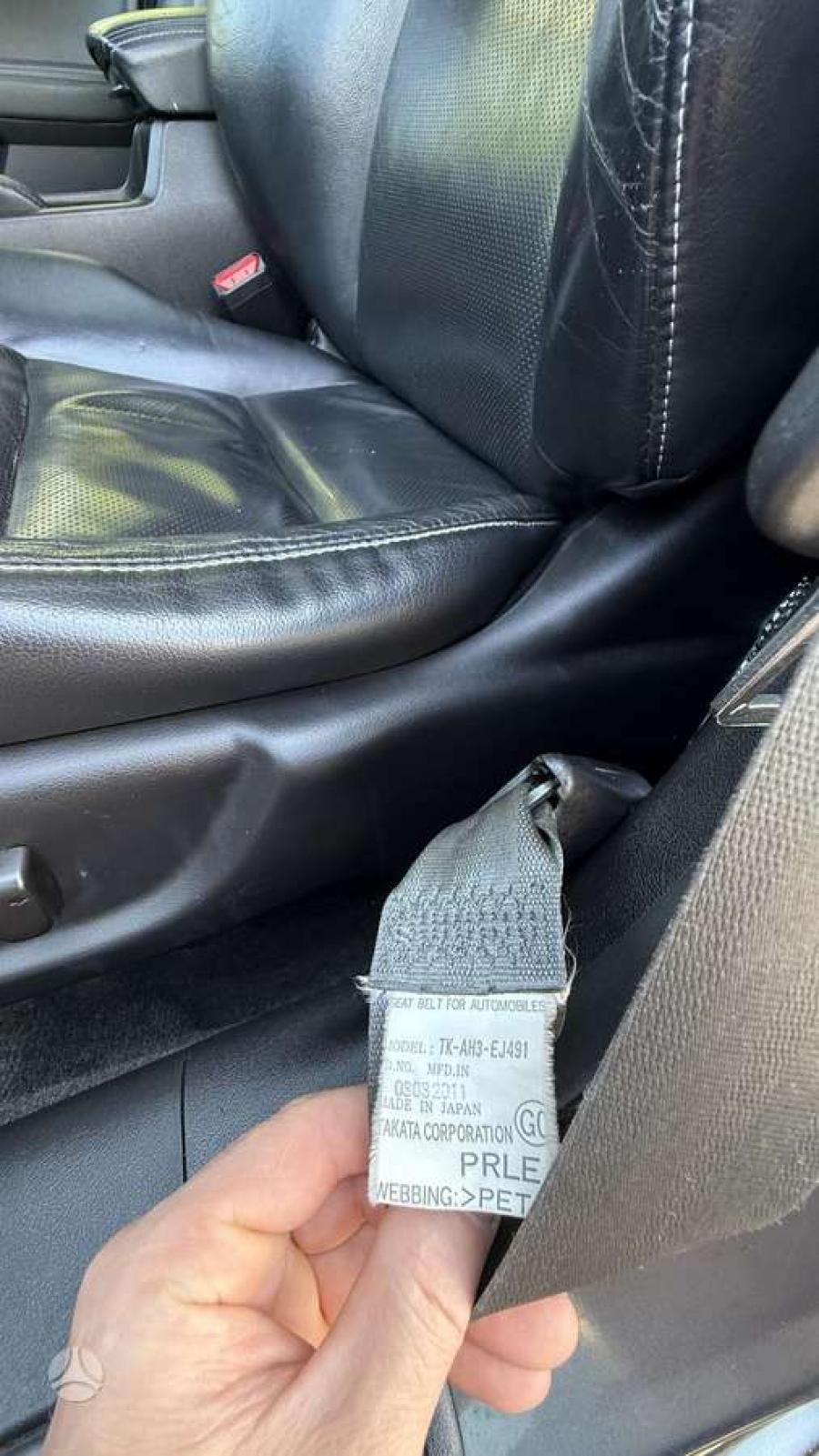 Grey Honda Accord 2011 in Vilnius, with an engine capacity of 2.35 L and mileage of 223 thousand km for 4700 €, photo 13 on AUTOMOTO.COM.LV