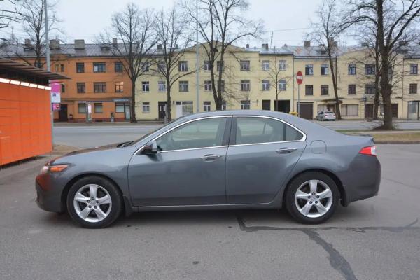 Grey Honda Accord 2011 in Riga, with an engine capacity of 2.40 L and mileage of 237 thousand km for 3500 €, photo 2 on AUTOMOTO.COM.LV