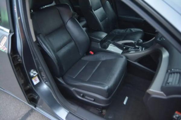 Grey Honda Accord 2011 in Riga, with an engine capacity of 2.40 L and mileage of 237 thousand km for 3500 €, photo 9 on AUTOMOTO.COM.LV
