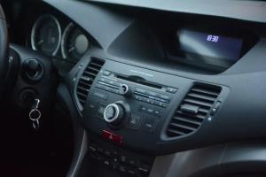 Grey Honda Accord 2011 in Riga, with an engine capacity of 2.40 L and mileage of 237 thousand km for 3500 €, photo 12 on AUTOMOTO.COM.LV