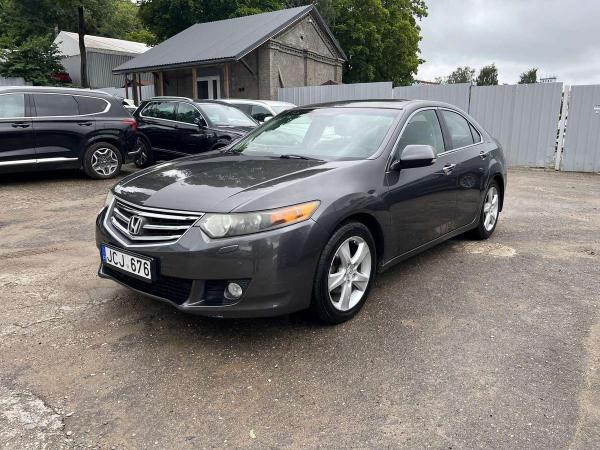 Pelēks Honda Accord 2011 Kauņa, ar dzinēja tilpumu 2.20 L un nobraukumu 287 tūkst. km par 2300 €, foto 1 vietnē AUTOMOTO.COM.LV