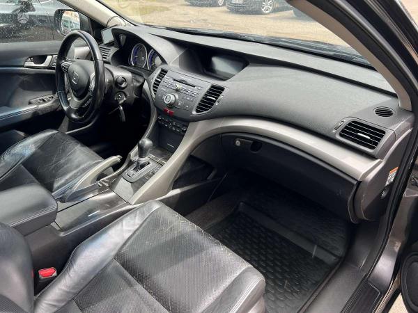 Pelēks Honda Accord 2011 Kauņa, ar dzinēja tilpumu 2.20 L un nobraukumu 287 tūkst. km par 2300 €, foto 8 vietnē AUTOMOTO.COM.LV