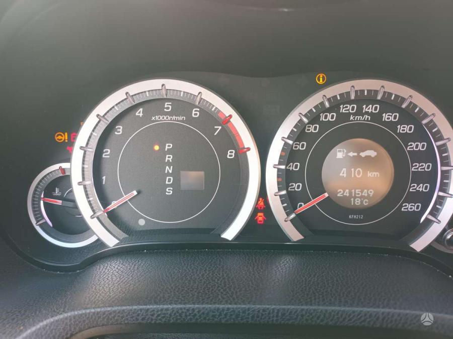 Pelēks Honda Accord 2011 Elektrėnai, ar dzinēja tilpumu 2.00 L un nobraukumu 243 tūkst. km par 4000 €, foto 4 vietnē AUTOMOTO.COM.LV
