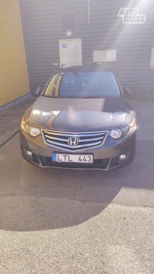 Pelēks Honda Accord 2011 Elektrėnai, ar dzinēja tilpumu 2.00 L un nobraukumu 243 tūkst. km par 3700 €, foto 17 vietnē AUTOMOTO.COM.LV