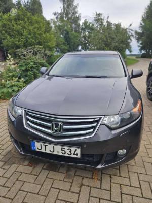 Grey Honda Accord 2011 in Vilnius, with an engine capacity of 2.20 L and mileage of 385 thousand km for 2400 €, photo  on AUTOMOTO.COM.LV