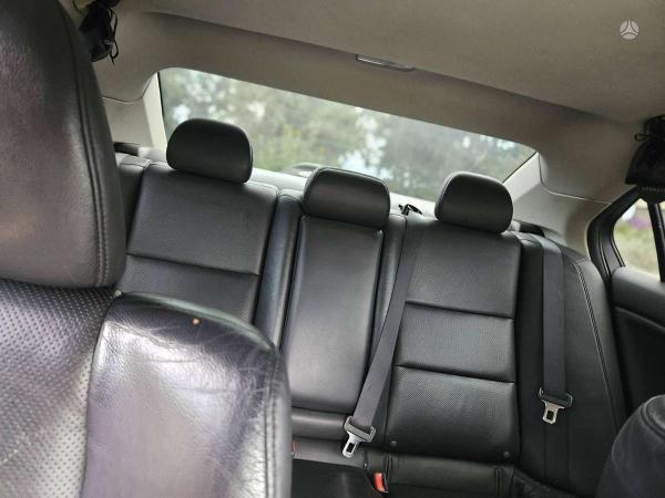 Pelēks Honda Accord 2011 Viļņa, ar dzinēja tilpumu 2.20 L un nobraukumu 385 tūkst. km par 2400 €, foto 3 vietnē AUTOMOTO.COM.LV