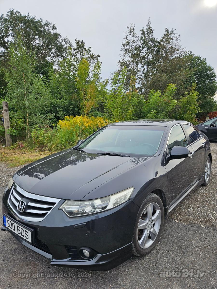 Grey Honda Accord 2011 in Tartu, with an engine capacity of 2.40 L and mileage of 213 thousand km for 7000 €, photo 1 on AUTOMOTO.COM.LV