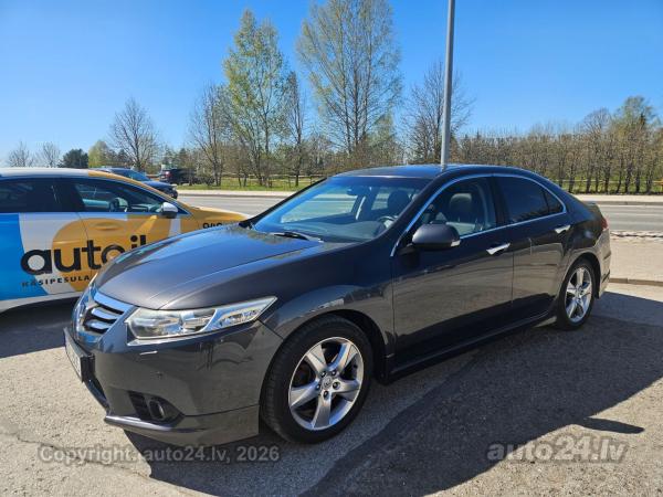 Honda Accord 2011 in Tartu on AUTOMOTO.COM.LV Grey Honda Accord 2011 in Tartu, with an engine capacity of 2.40 L and mileage of 213 thousand km for 7000 €, photo 3 on AUTOMOTO.COM.LV
