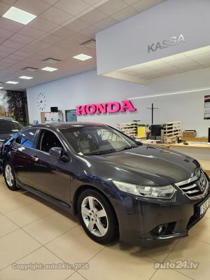 Grey Honda Accord 2011 in Tartu, with an engine capacity of 2.40 L and mileage of 213 thousand km for 7000 €, photo 4 on AUTOMOTO.COM.LV