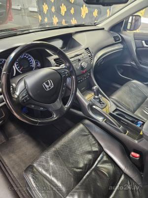 Grey Honda Accord 2011 in Tartu, with an engine capacity of 2.40 L and mileage of 213 thousand km for 7000 €, photo 7 on AUTOMOTO.COM.LV