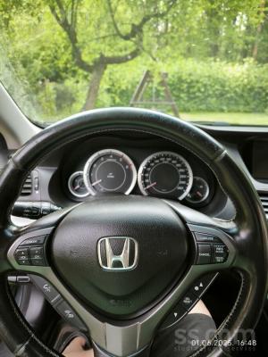 Pelēks Honda Accord 2012 Rīga, ar dzinēja tilpumu 2.20 L un nobraukumu 257 tūkst. km par 4900 €, foto 10 vietnē AUTOMOTO.COM.LV
