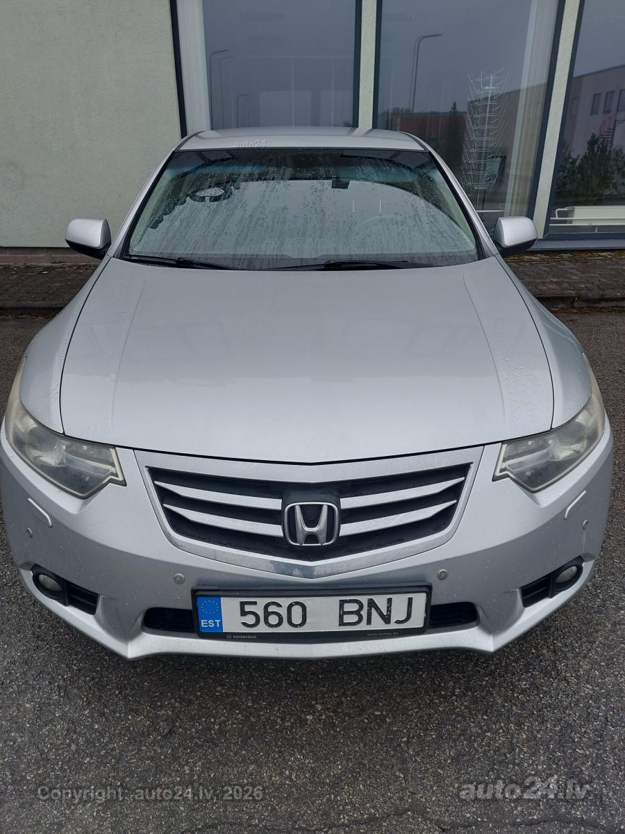 Grey Honda Accord 2012 in Tallinn, with an engine capacity of 2.00 L and mileage of 234 thousand km for 5000 €, photo 1 on AUTOMOTO.COM.LV