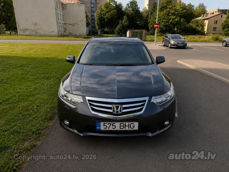 Pelēks Honda Accord 2012 Narva, ar dzinēja tilpumu 2.40 L un nobraukumu 317 tūkst. km par 2800 €, foto 3 vietnē AUTOMOTO.COM.LV