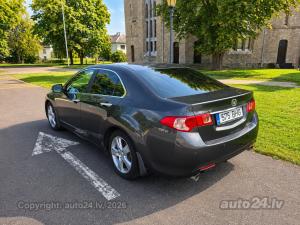 Pelēks Honda Accord 2012 Narva, ar dzinēja tilpumu 2.40 L un nobraukumu 317 tūkst. km par 2800 €, foto 6 vietnē AUTOMOTO.COM.LV