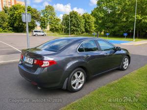 Pelēks Honda Accord 2012 Narva, ar dzinēja tilpumu 2.40 L un nobraukumu 317 tūkst. km par 2800 €, foto 7 vietnē AUTOMOTO.COM.LV