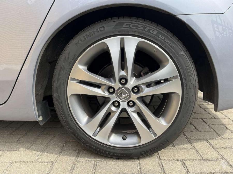 Pelēks Honda Accord 2012 Šauļi, ar dzinēja tilpumu 2.20 L un nobraukumu 279 tūkst. km par 6200 €, foto 6 vietnē AUTOMOTO.COM.LV