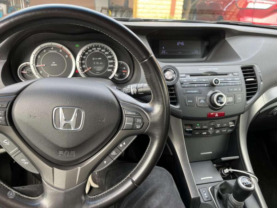 Pelēks Honda Accord 2012 Šauļi, ar dzinēja tilpumu 2.20 L un nobraukumu 279 tūkst. km par 6200 €, foto 15 vietnē AUTOMOTO.COM.LV