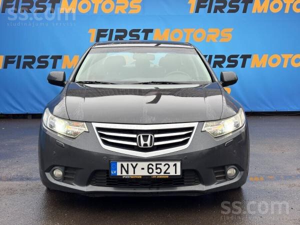 Grey Honda Accord 2013 in Riga, with an engine capacity of 2.20 L and mileage of 254 thousand km for 4950 €, photo 5 on AUTOMOTO.COM.LV