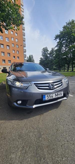 Grey Honda Accord 2013 in Tallinn, with an engine capacity of 2.00 L and mileage of 142 thousand km for 7500 €, photo 7 on AUTOMOTO.COM.LV