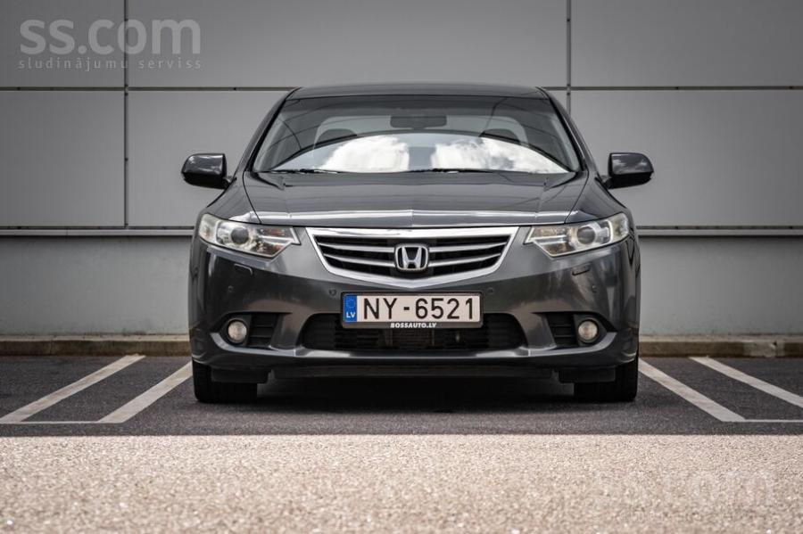 Pelēks Honda Accord 2013 Rīga, ar dzinēja tilpumu 2.20 L un nobraukumu 254 tūkst. km par 4990 €, foto 3 vietnē AUTOMOTO.COM.LV