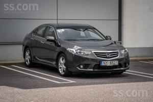 Pelēks Honda Accord 2013 Rīga, ar dzinēja tilpumu 2.20 L un nobraukumu 254 tūkst. km par 4990 €, foto 4 vietnē AUTOMOTO.COM.LV