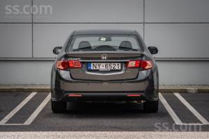 Pelēks Honda Accord 2013 Rīga, ar dzinēja tilpumu 2.20 L un nobraukumu 254 tūkst. km par 4990 €, foto 6 vietnē AUTOMOTO.COM.LV
