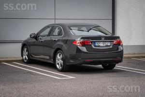 Pelēks Honda Accord 2013 Rīga, ar dzinēja tilpumu 2.20 L un nobraukumu 254 tūkst. km par 4990 €, foto 7 vietnē AUTOMOTO.COM.LV