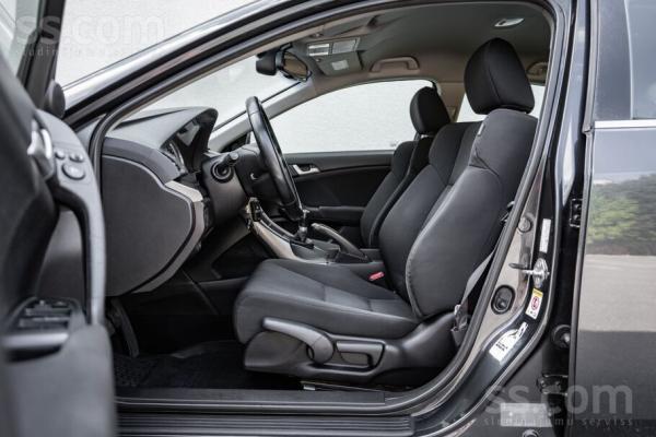Grey Honda Accord 2013 in Riga, with an engine capacity of 2.20 L and mileage of 254 thousand km for 4990 €, photo 8 on AUTOMOTO.COM.LV