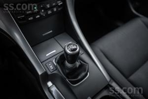 Pelēks Honda Accord 2013 Rīga, ar dzinēja tilpumu 2.20 L un nobraukumu 254 tūkst. km par 4990 €, foto 21 vietnē AUTOMOTO.COM.LV