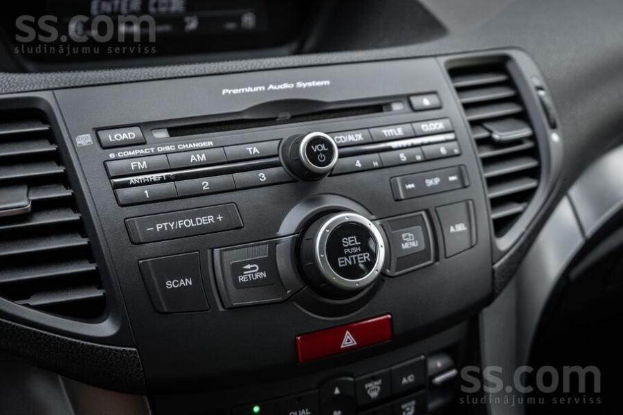Pelēks Honda Accord 2013 Rīga, ar dzinēja tilpumu 2.20 L un nobraukumu 254 tūkst. km par 4990 €, foto 24 vietnē AUTOMOTO.COM.LV