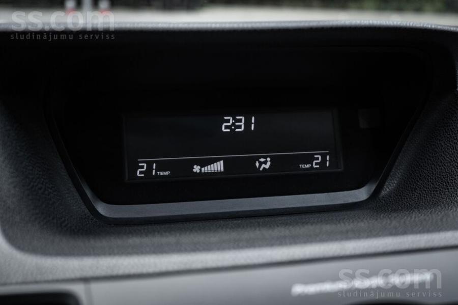 Pelēks Honda Accord 2013 Rīga, ar dzinēja tilpumu 2.20 L un nobraukumu 254 tūkst. km par 4990 €, foto 25 vietnē AUTOMOTO.COM.LV