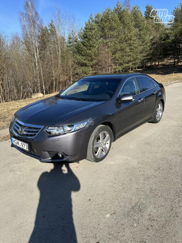 Pelēks Honda Accord 2014 Šauļi, ar dzinēja tilpumu 2.00 L un nobraukumu 84 tūkst. km par 8200 €, foto 1 vietnē AUTOMOTO.COM.LV