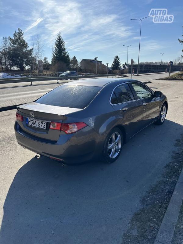 Pelēks Honda Accord 2014 Šauļi, ar dzinēja tilpumu 2.00 L un nobraukumu 84 tūkst. km par 8200 €, foto 4 vietnē AUTOMOTO.COM.LV