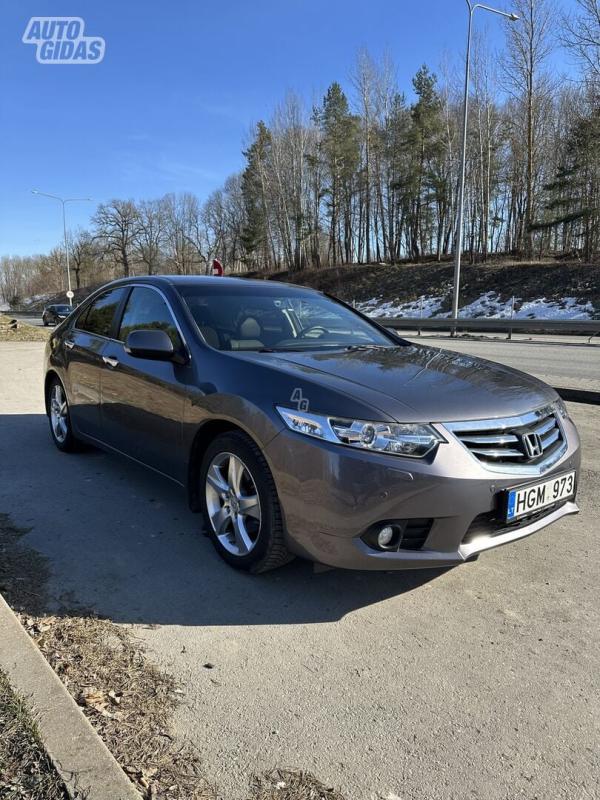 Pelēks Honda Accord 2014 Šauļi, ar dzinēja tilpumu 2.00 L un nobraukumu 84 tūkst. km par 8200 €, foto 3 vietnē AUTOMOTO.COM.LV